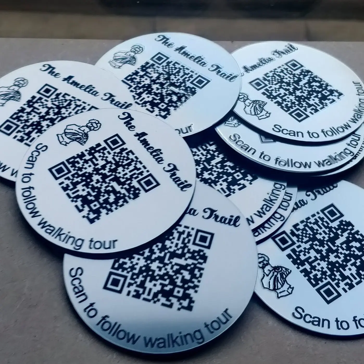 Personalised QR Code Laser Engraved Discs, 85mm diameterTable Tags ...